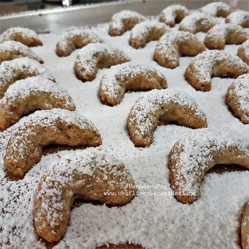 Receta de Cuernitos de Nuez, Galletas Navideñas con Video Clase en ...